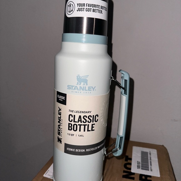 Stanley | Kitchen | Stanley Classic Legendary Vacuum Insulated Bottle ...